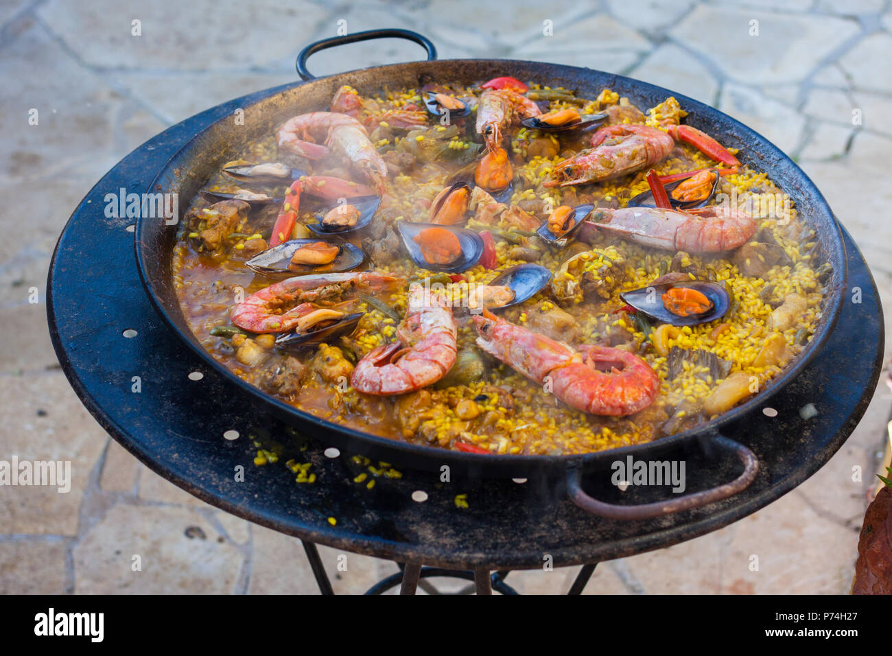 Traditional spanish paella hi-res stock photography and images - Alamy