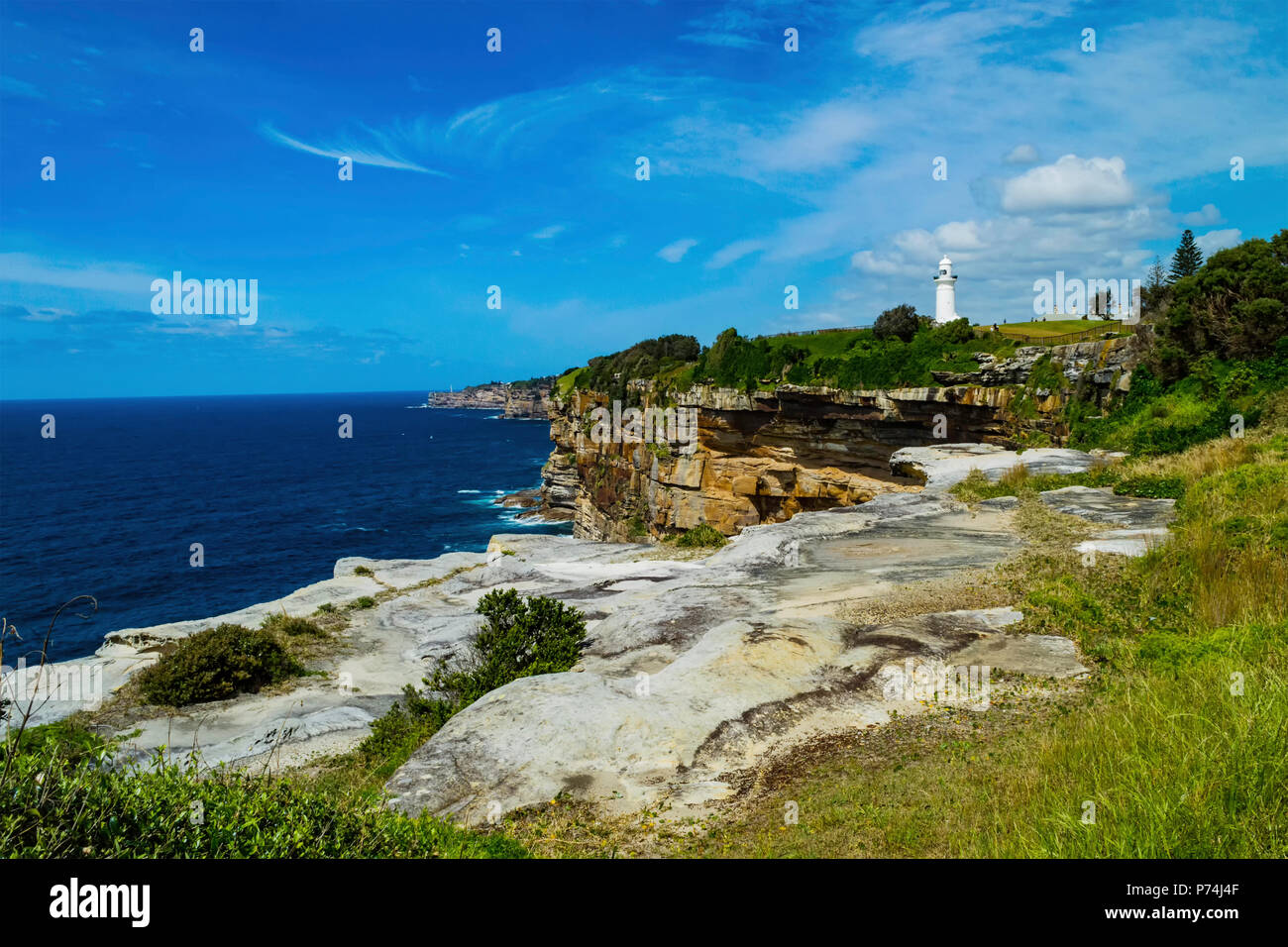 Lighthouse on cliff side hi-res stock photography and images - Alamy