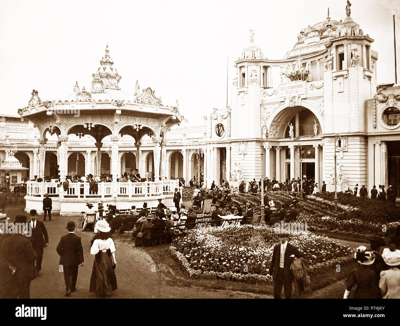 The Palace of Decorative Art, The Franco-British Exhibition at White ...