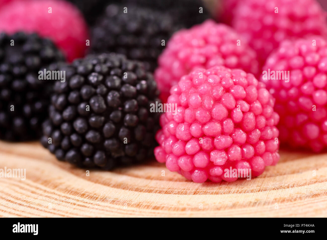 Raspberry flavoured jelly sweets hi-res stock photography and images ...