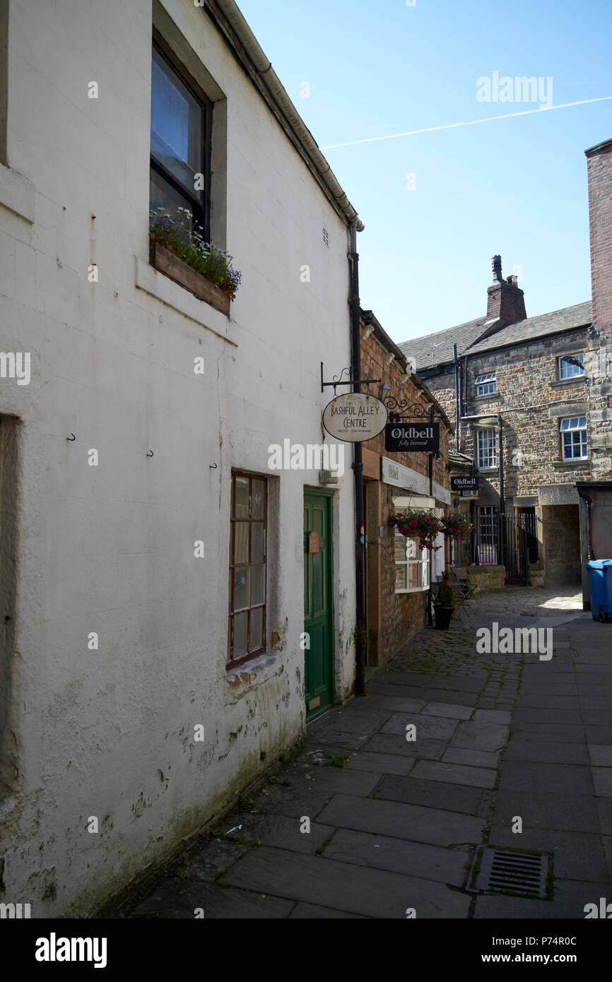 Narrow alleys in historic hi-res stock photography and images - Alamy