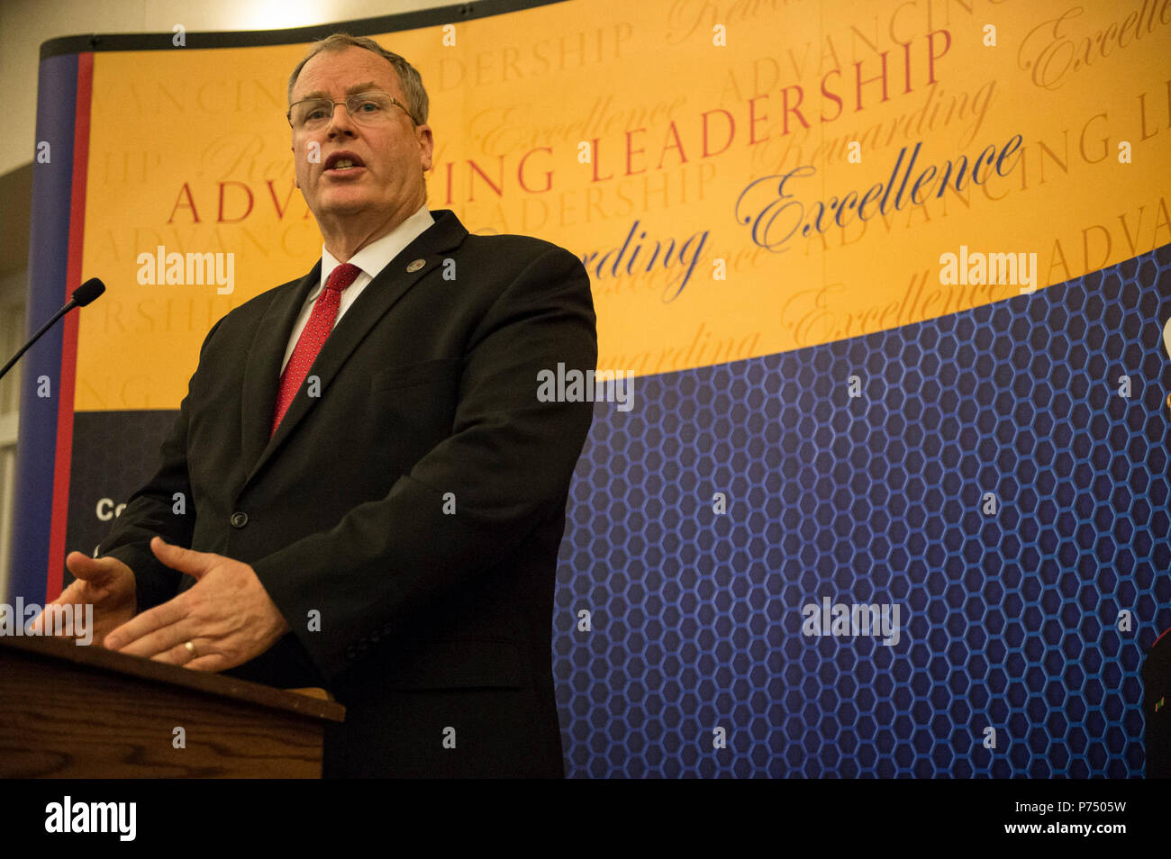 QUANTICO, Va (Oct. 15, 2014) -- Deputy Secretary of Defense Bob Work ...