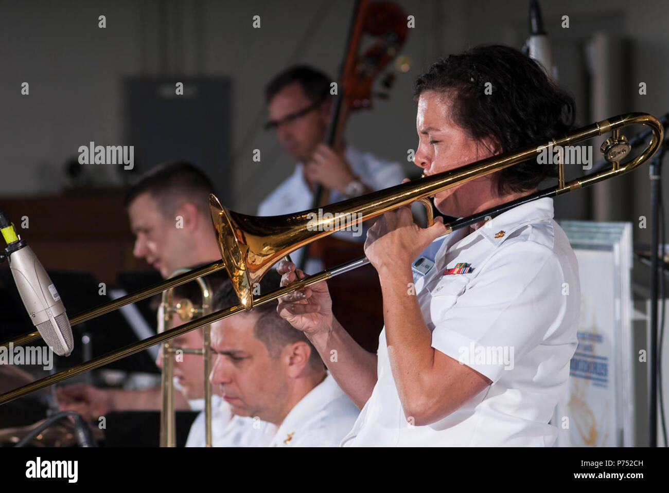 Solo jen hi-res stock photography and images - Alamy