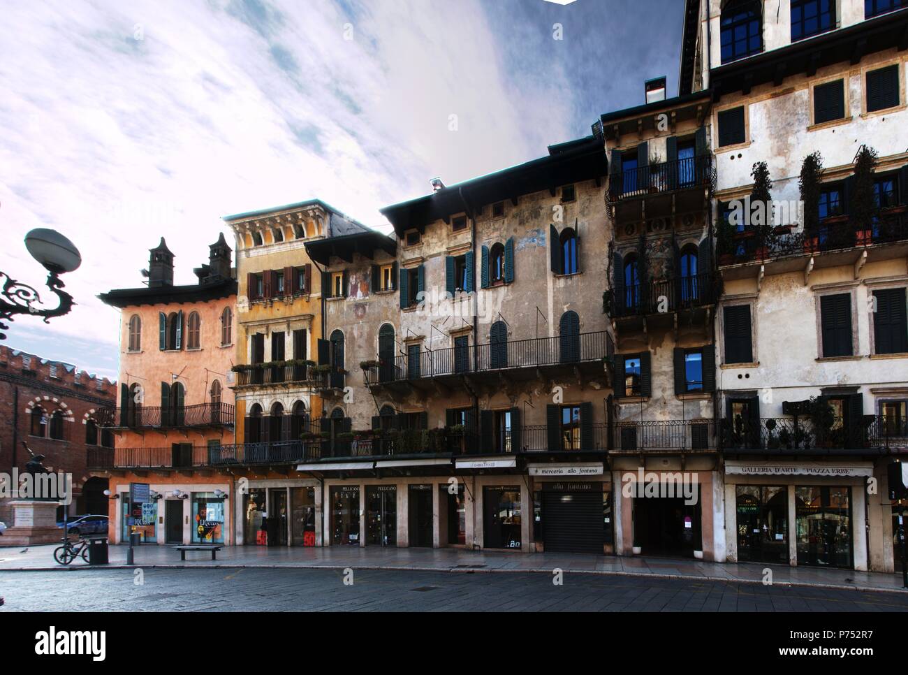 Piazza inheritance hi-res stock photography and images - Alamy