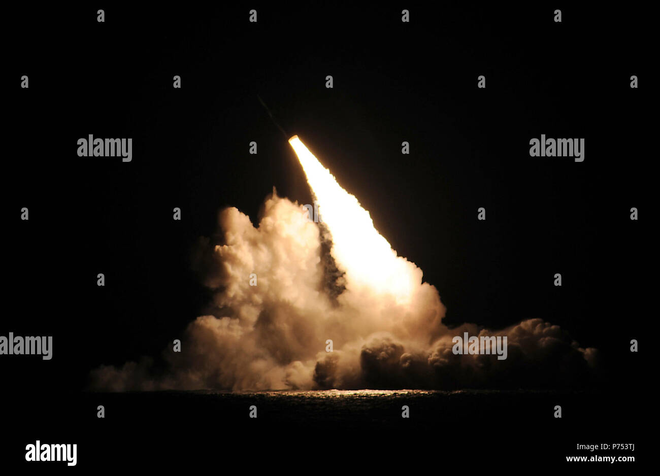 Trident ii missile launch hi-res stock photography and images - Alamy