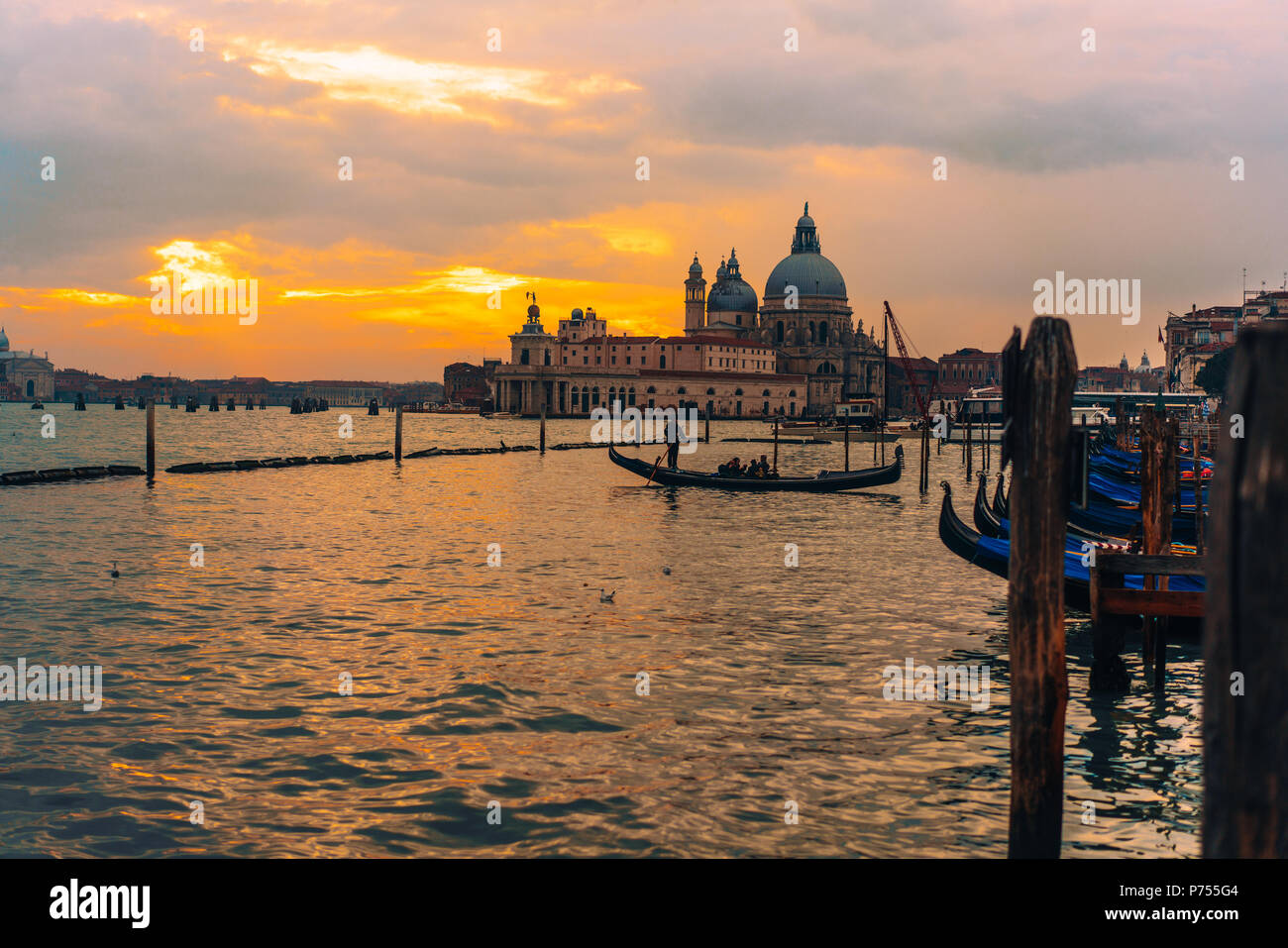 Grand Canal and Basilica Santa Maria della Salute Stock Photo - Alamy