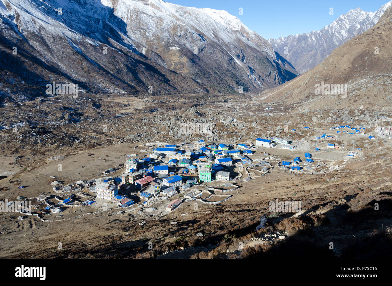 Himalayan village, Kyanjin Gompa, Langtang Valley, Nepal Stock Photo - Alamy