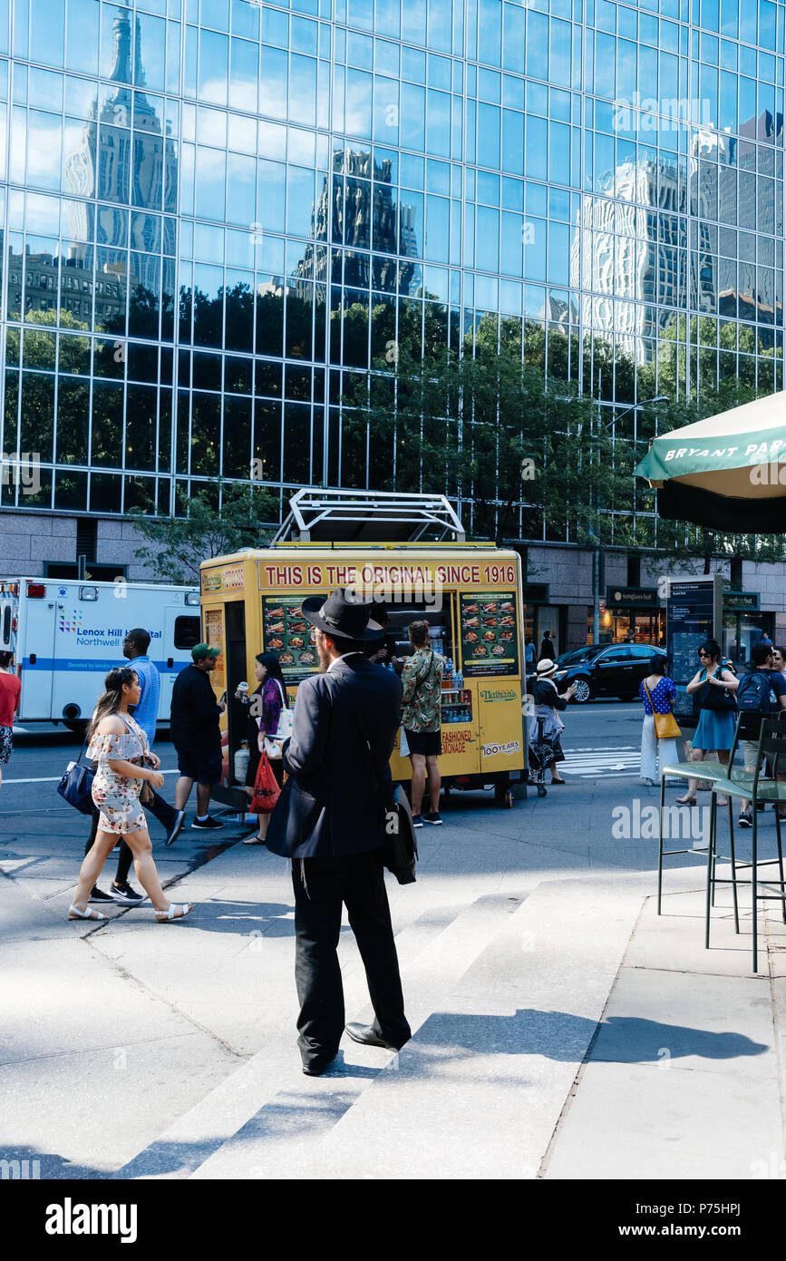 City Street Corner Usa High Resolution Stock Photography and Images - Alamy
