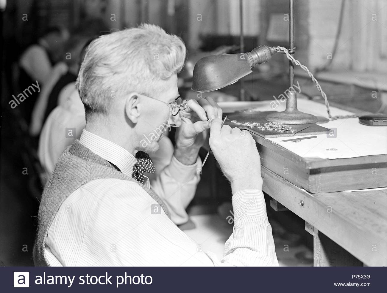 Tapping Watch Stock Photos & Tapping Watch Stock Images - Alamy