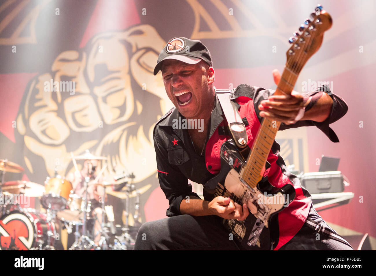 Tom morello hi-res stock photography and images - Alamy