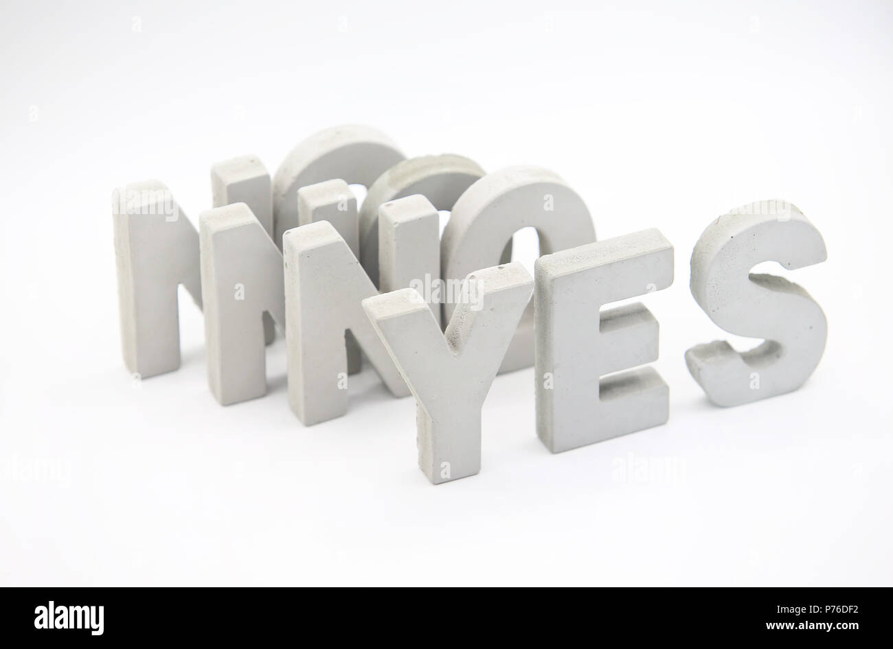 yes or no word block Stock Photo - Alamy