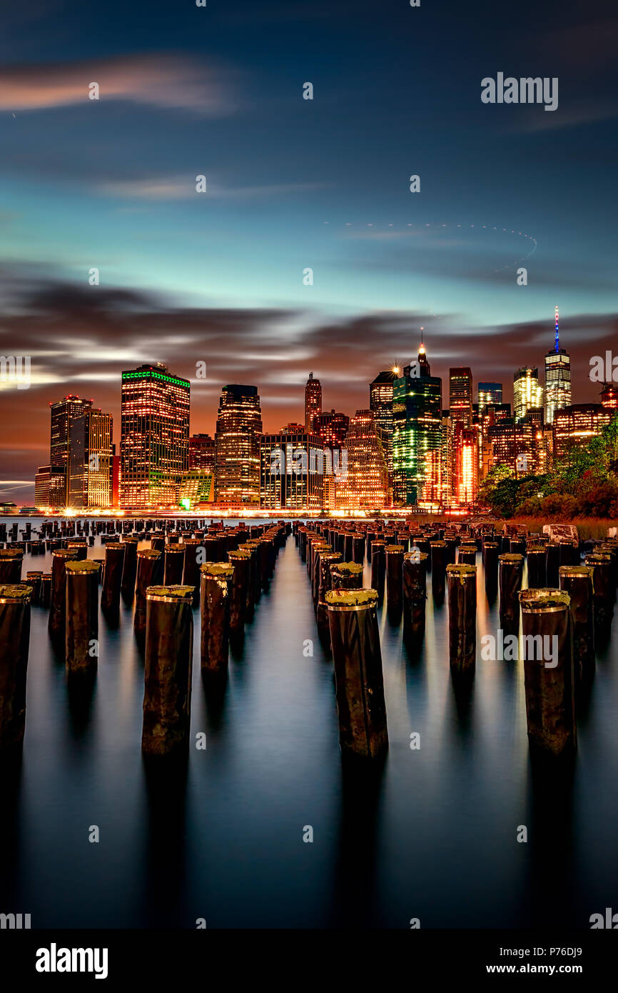 Sunset nyc midtown hi-res stock photography and images - Alamy