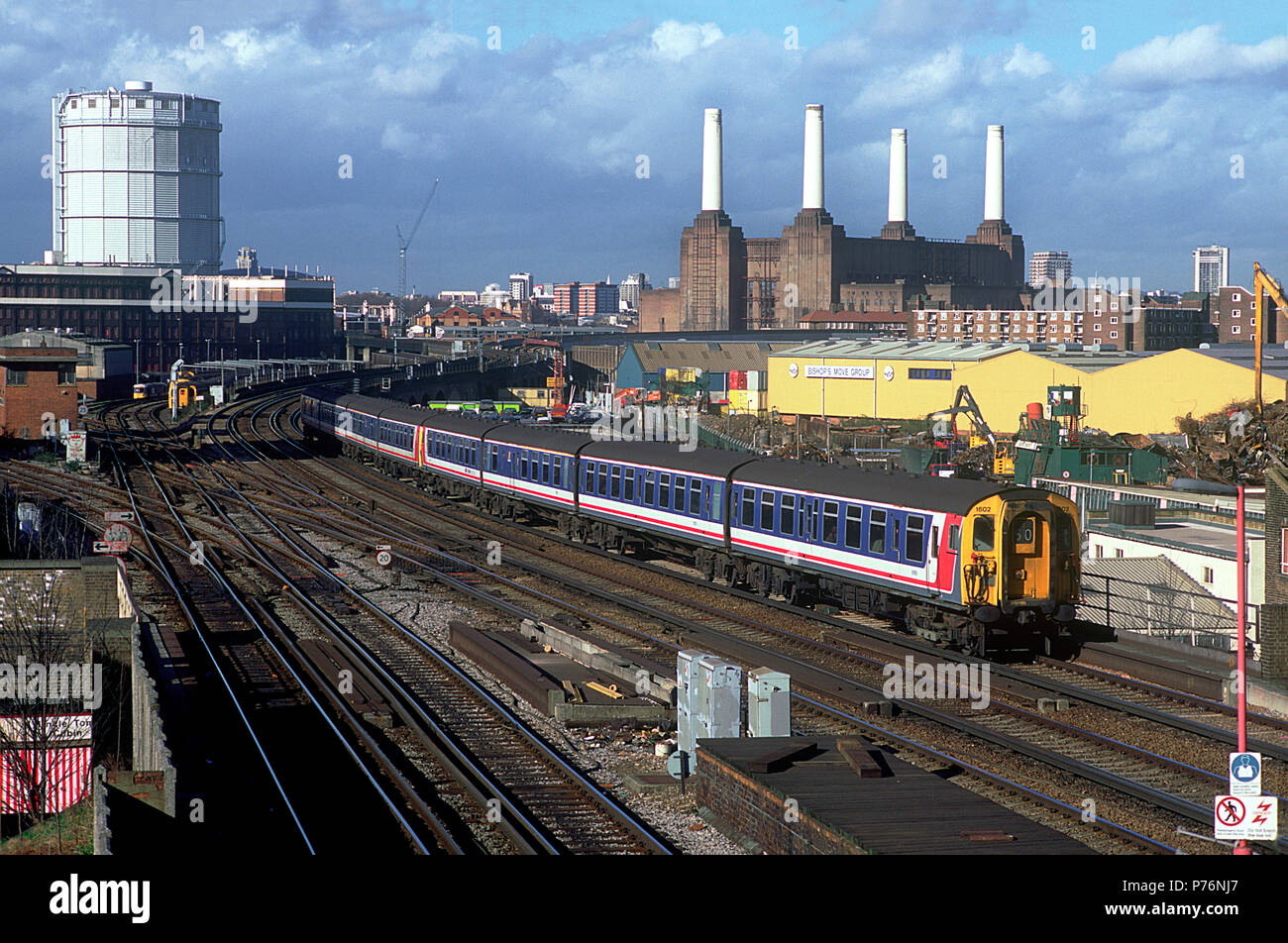 A pair of class 411 4-Cep electric multiple units numbers 1602 and 1548 ...