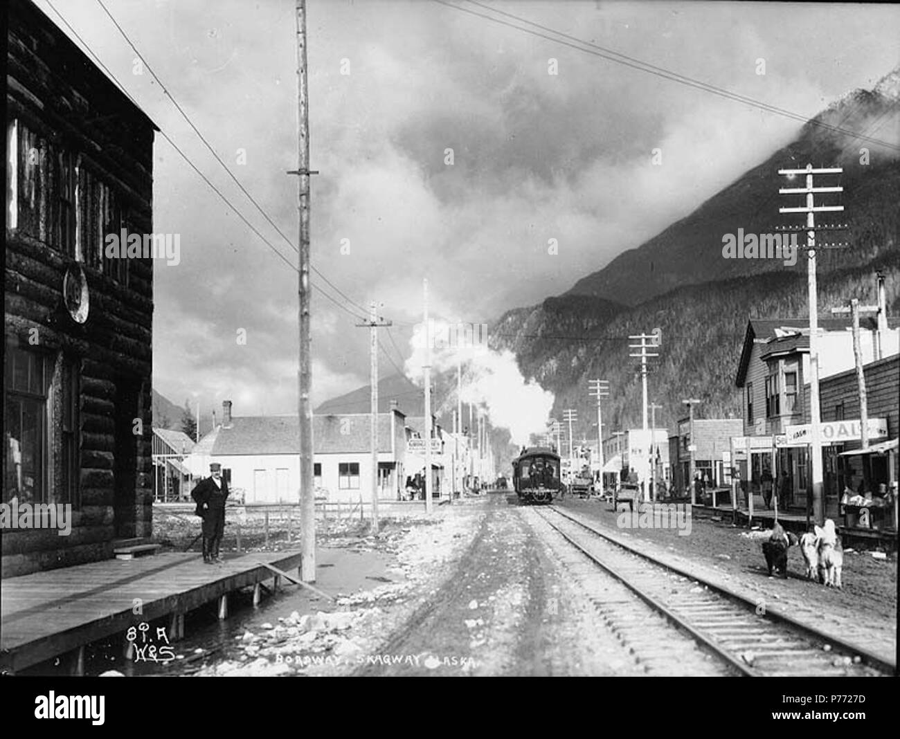 . English: Broadway, Skagway, Alaska, ca. 1899. English: Shows tracks ...