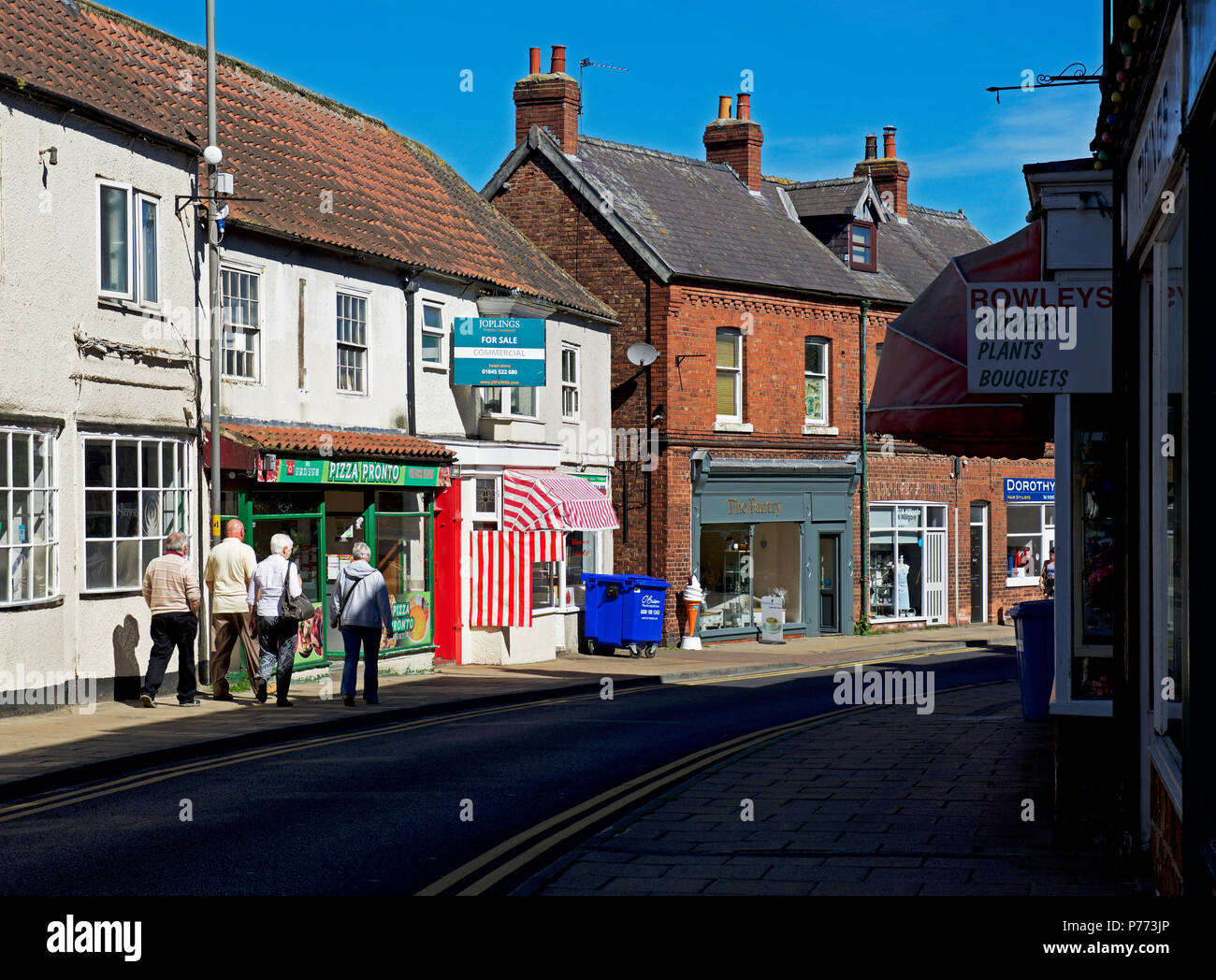 Street in Thirsk, North Yorkshire, England UK Stock Photo - Alamy