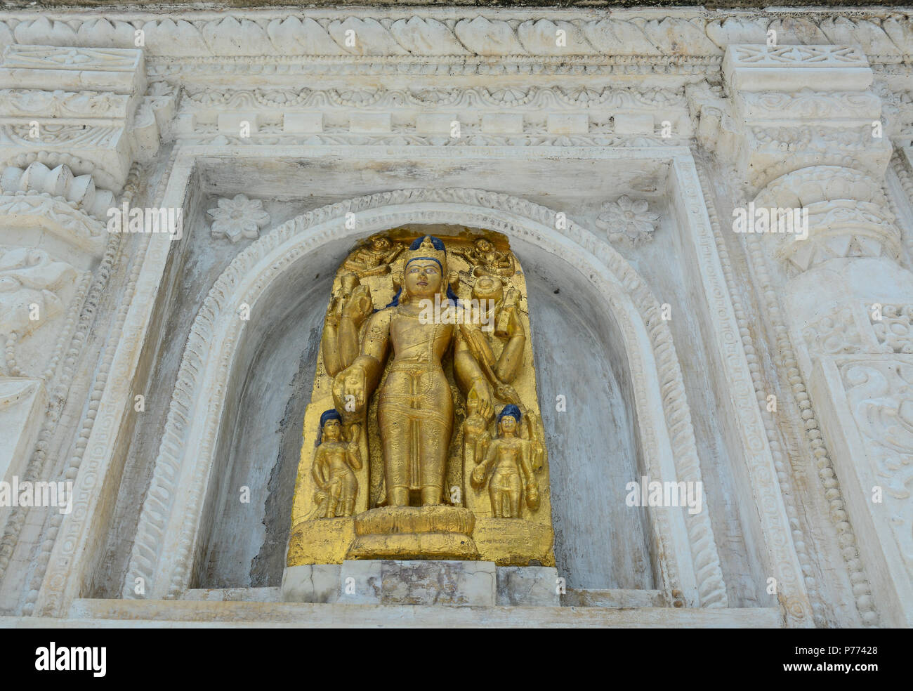 Part of Mahabodhi Temple Complex in Bodh Gaya, India Stock Photo - Alamy