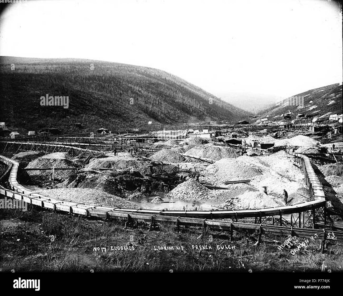 Yukon gold rush 1898 17 Black and White Stock Photos & Images - Alamy