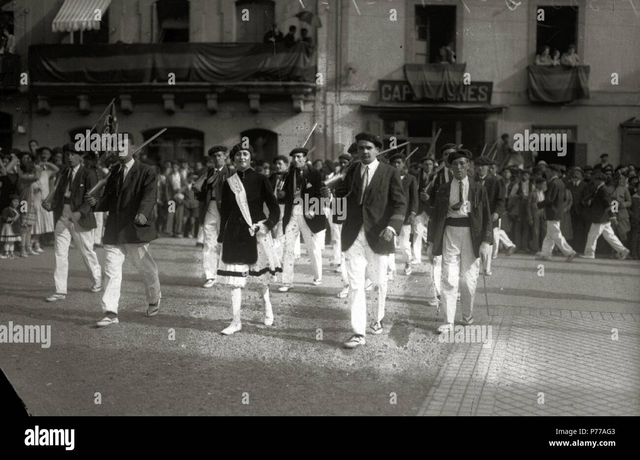 16 Celebración del alarde de Irun con motivo de las fiestas de San ...