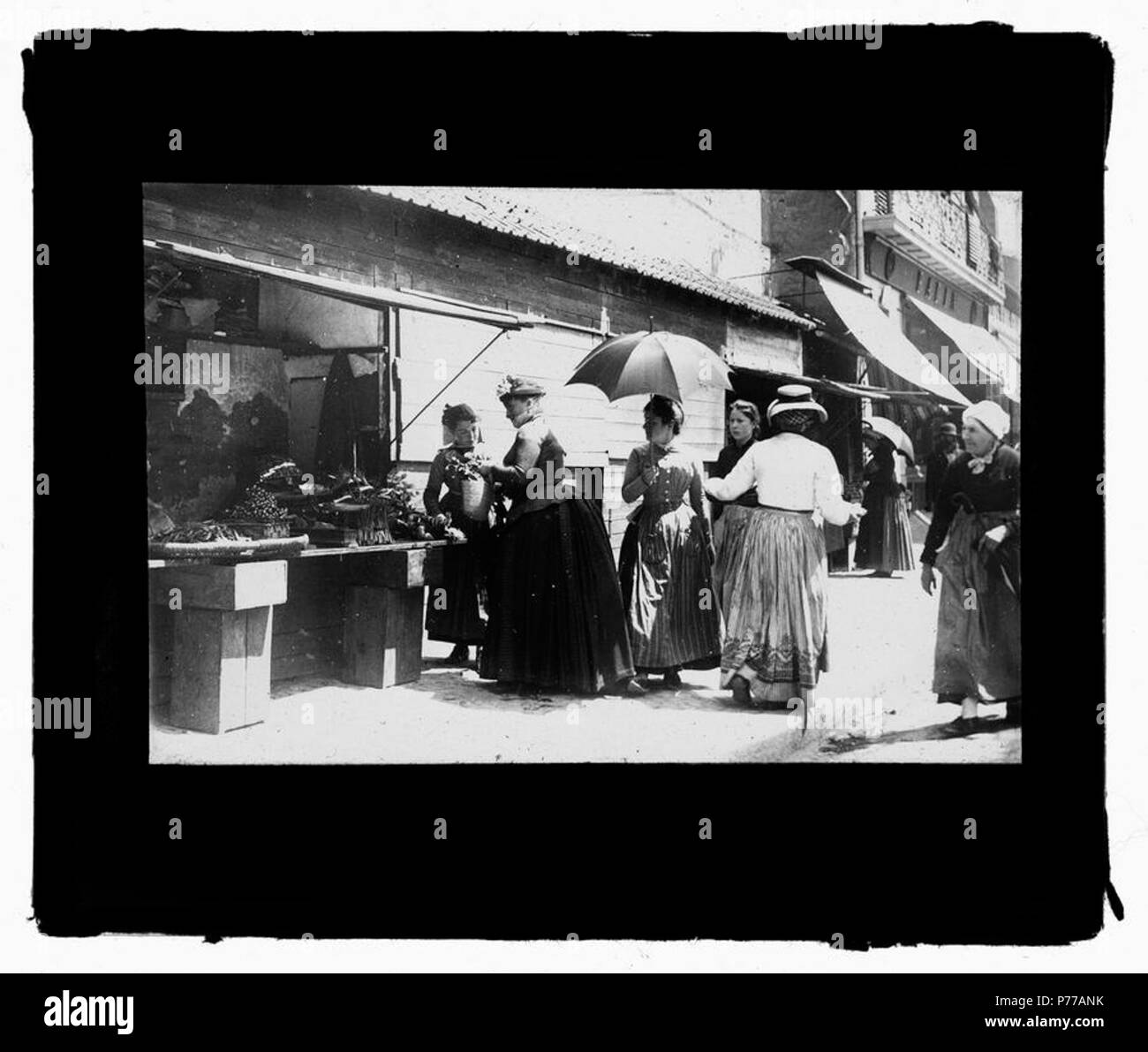 33 rue de fleurs hi-res stock photography and images - Alamy