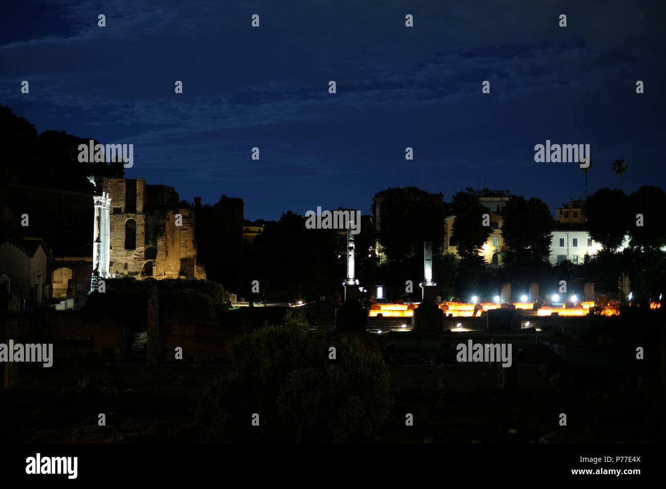 Full moon in rome hi-res stock photography and images - Alamy