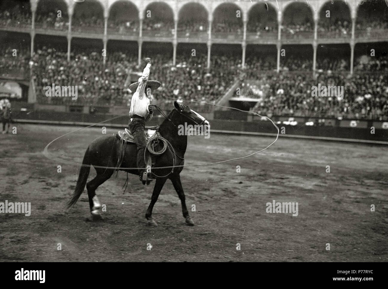 30 Espectáculo de rodeo en la plaza de toros de 'El Txofre' (3 de 3 ...
