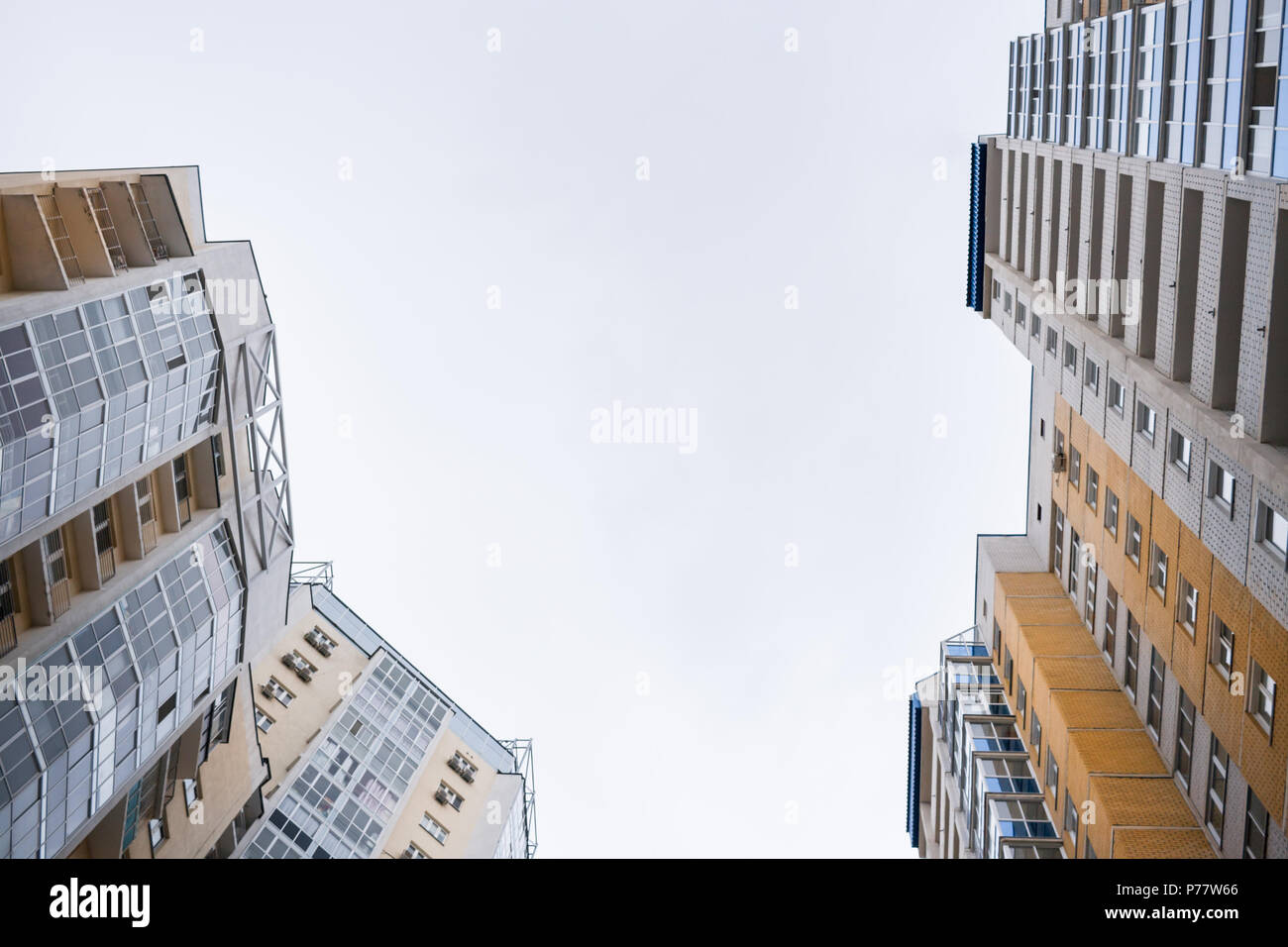 Gray facades hi-res stock photography and images - Alamy