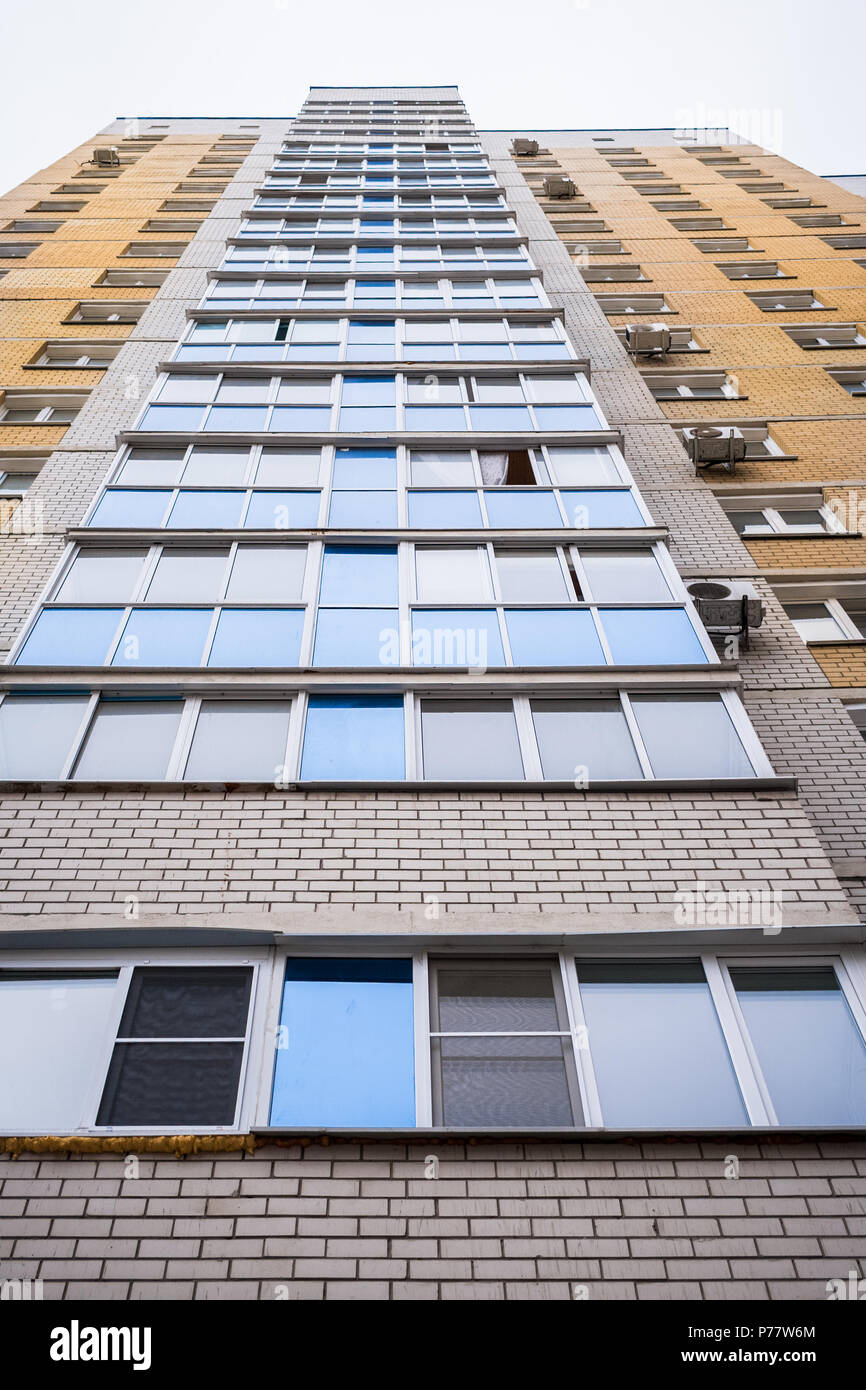 Bottom up angle hi-res stock photography and images - Alamy