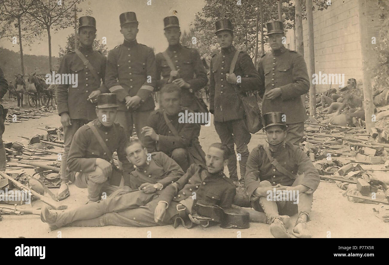 Soldats hi-res stock photography and images - Alamy