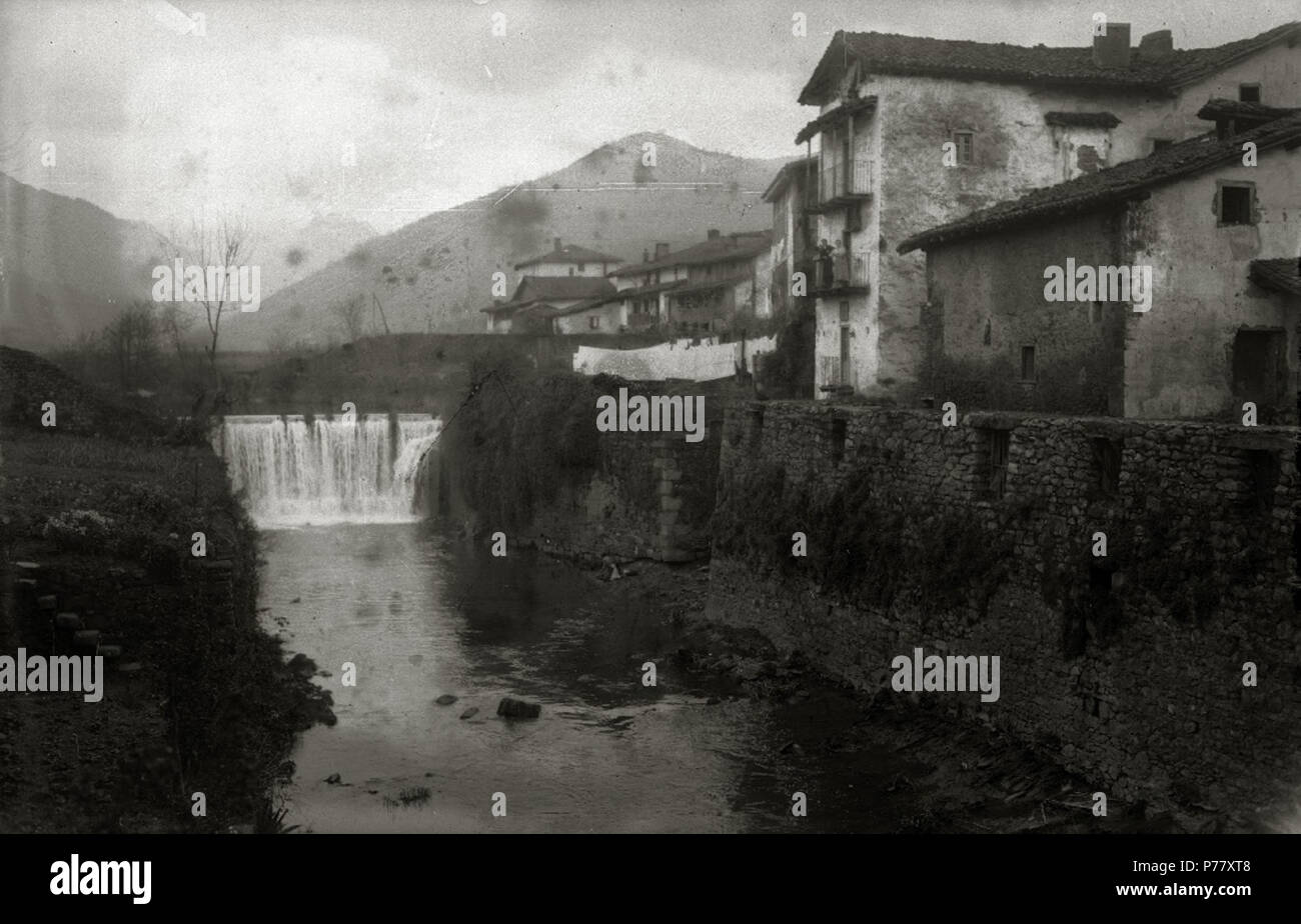 Español: Título original: Vista panoramica y rincones de la localidad ...