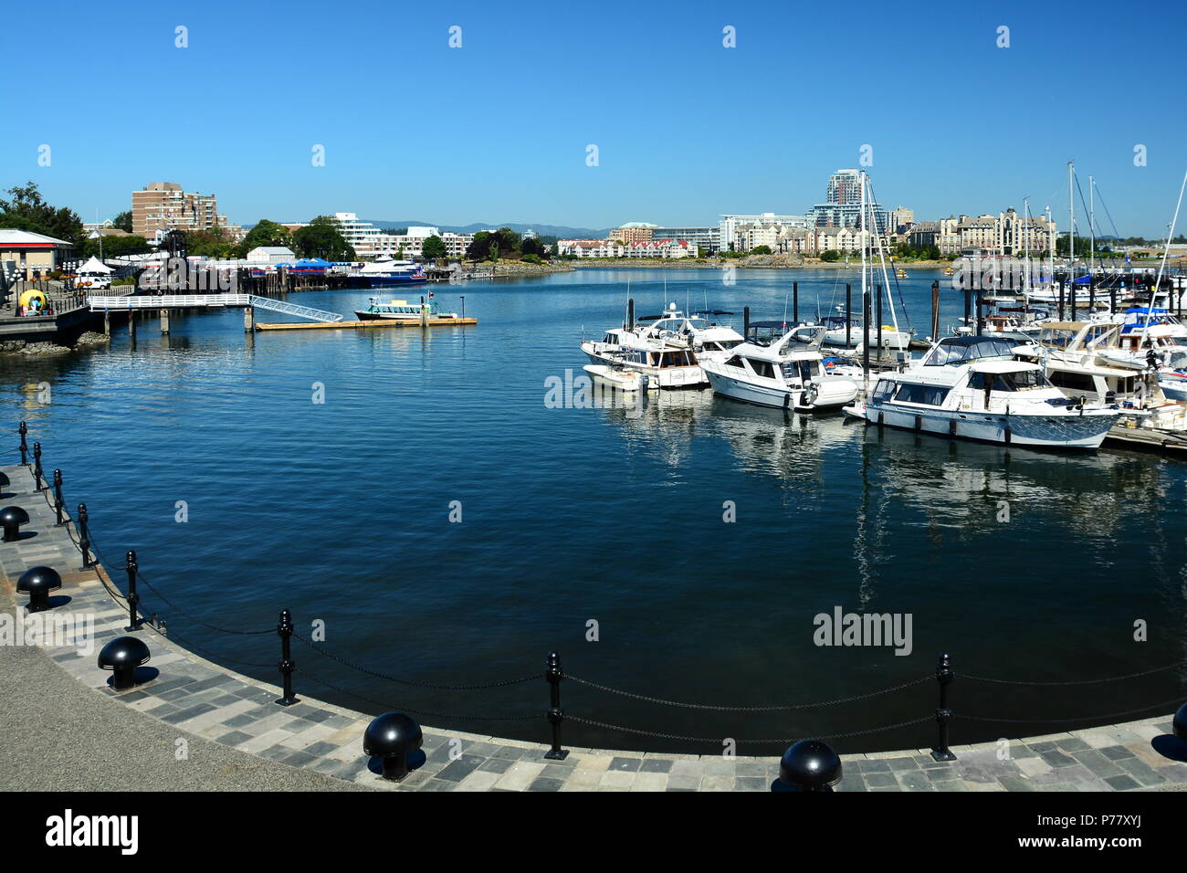 Marinas in victoria bc hi-res stock photography and images - Alamy