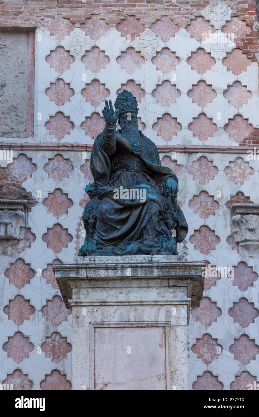 PERUGIA, ITALY. August 7, 2017: Bronze statue of Pope Julius III, pope ...