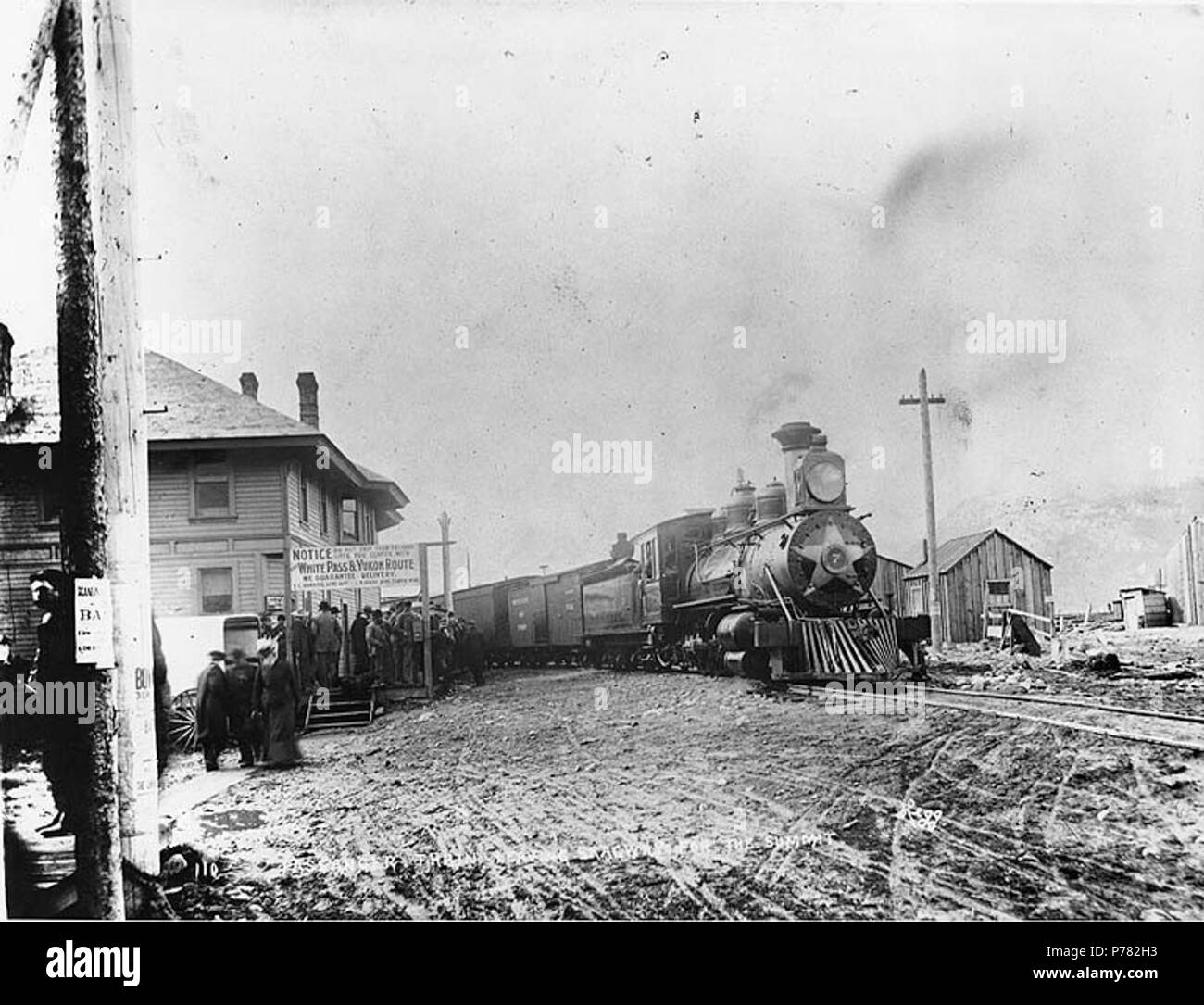 . English: Passenger train of the White Pass & Yukon Railroad leaving ...