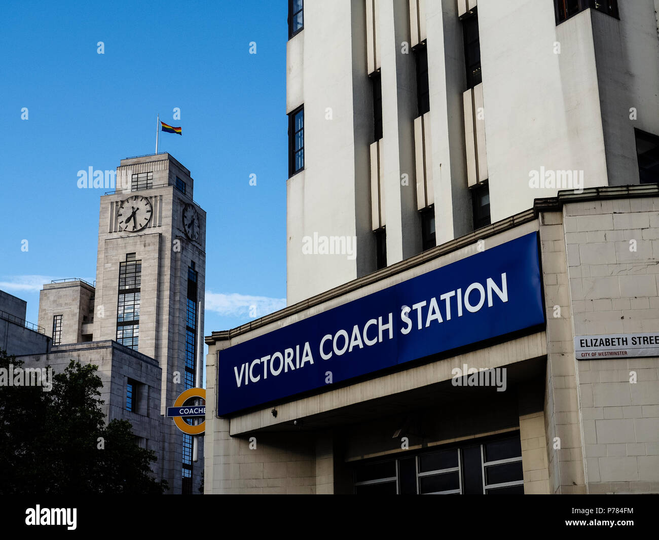 Victoria Coach Station Stock Photo - Alamy