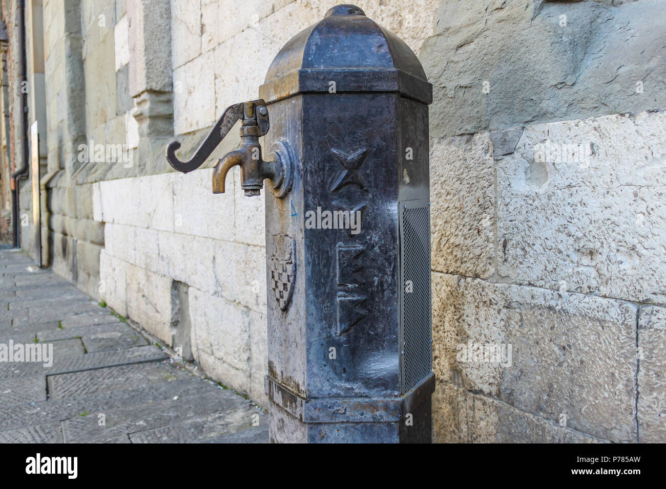 Potable water fountain Stock Photo - Alamy