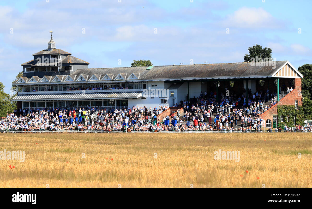 Thirsk racecourse hi-res stock photography and images - Alamy