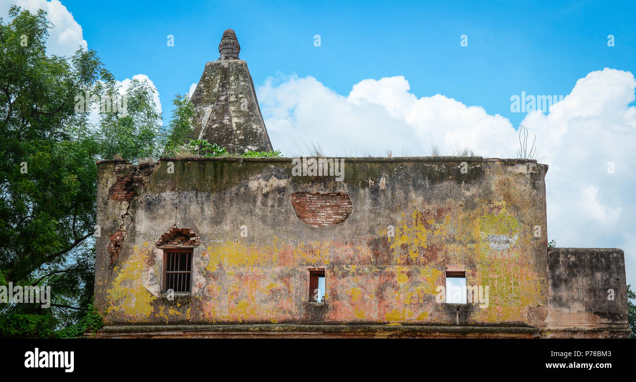 Part of Mahabodhi Temple Complex in Bodh Gaya, India Stock Photo - Alamy