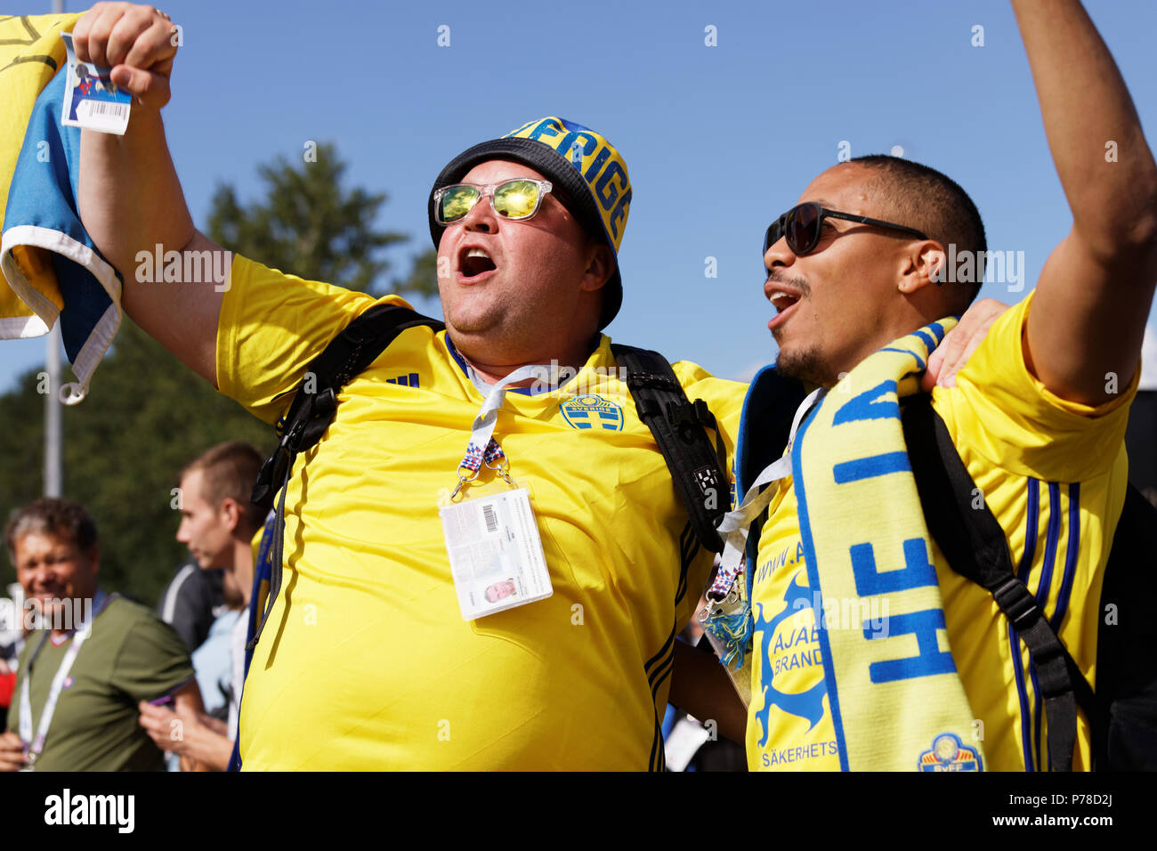 World cup 2018 fans singing hi-res stock photography and images - Alamy