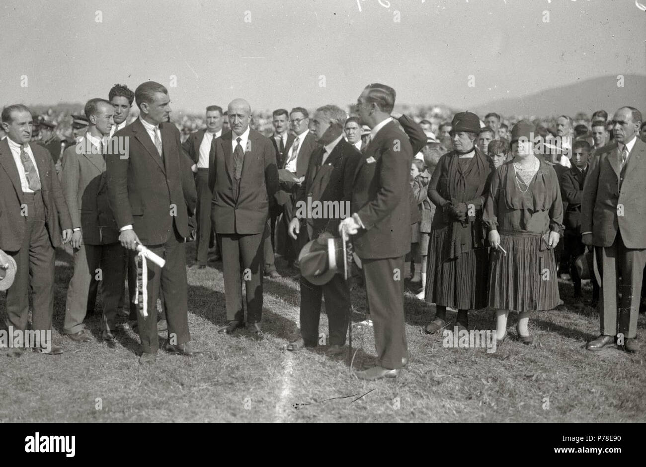 30 Escenas de la inauguración del Estadio Gal en la localidad de Irun ...