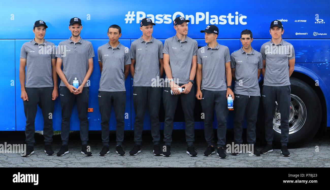 Left to right luke egan hi-res stock photography and images - Alamy