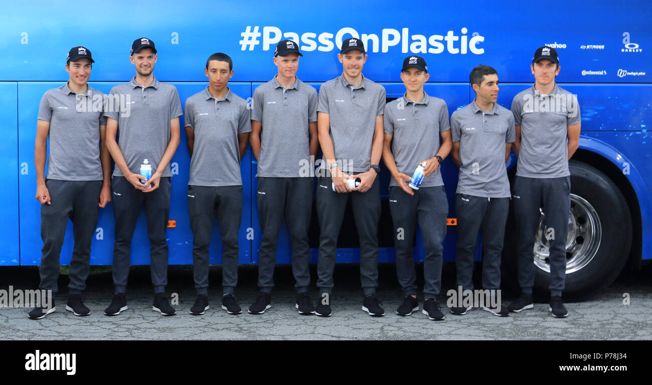 Left to right luke egan hi-res stock photography and images - Alamy