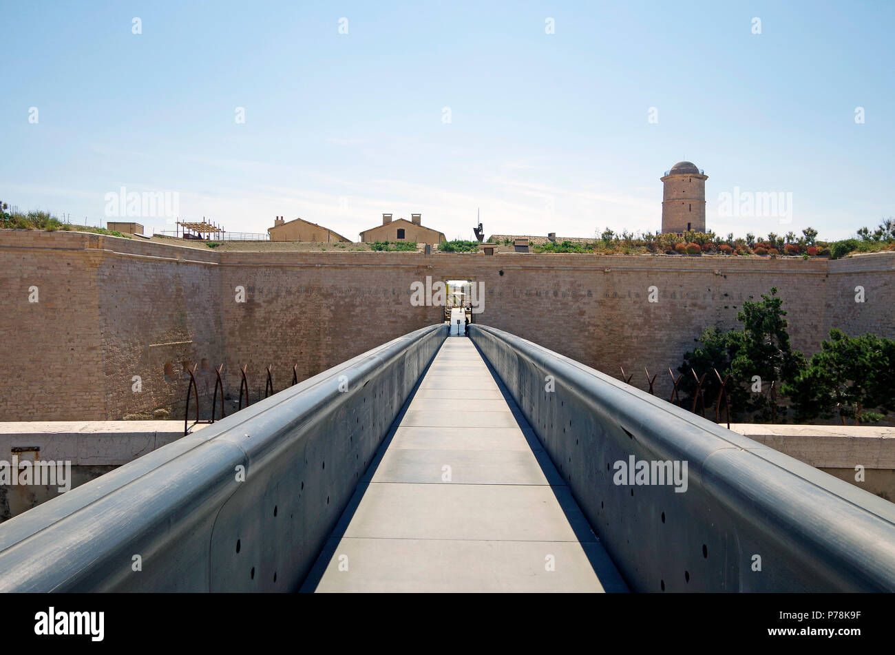 Marseille, Spectacular pedestrian bridge, part of the MuCEM complex ...