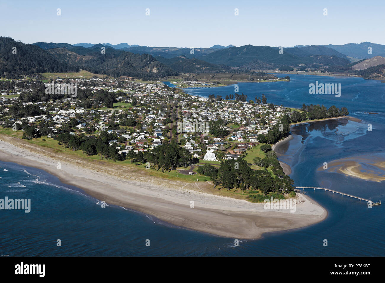 Scenic view of Pauanui from Mount Paku lookout, Coromandel Peninsula ...
