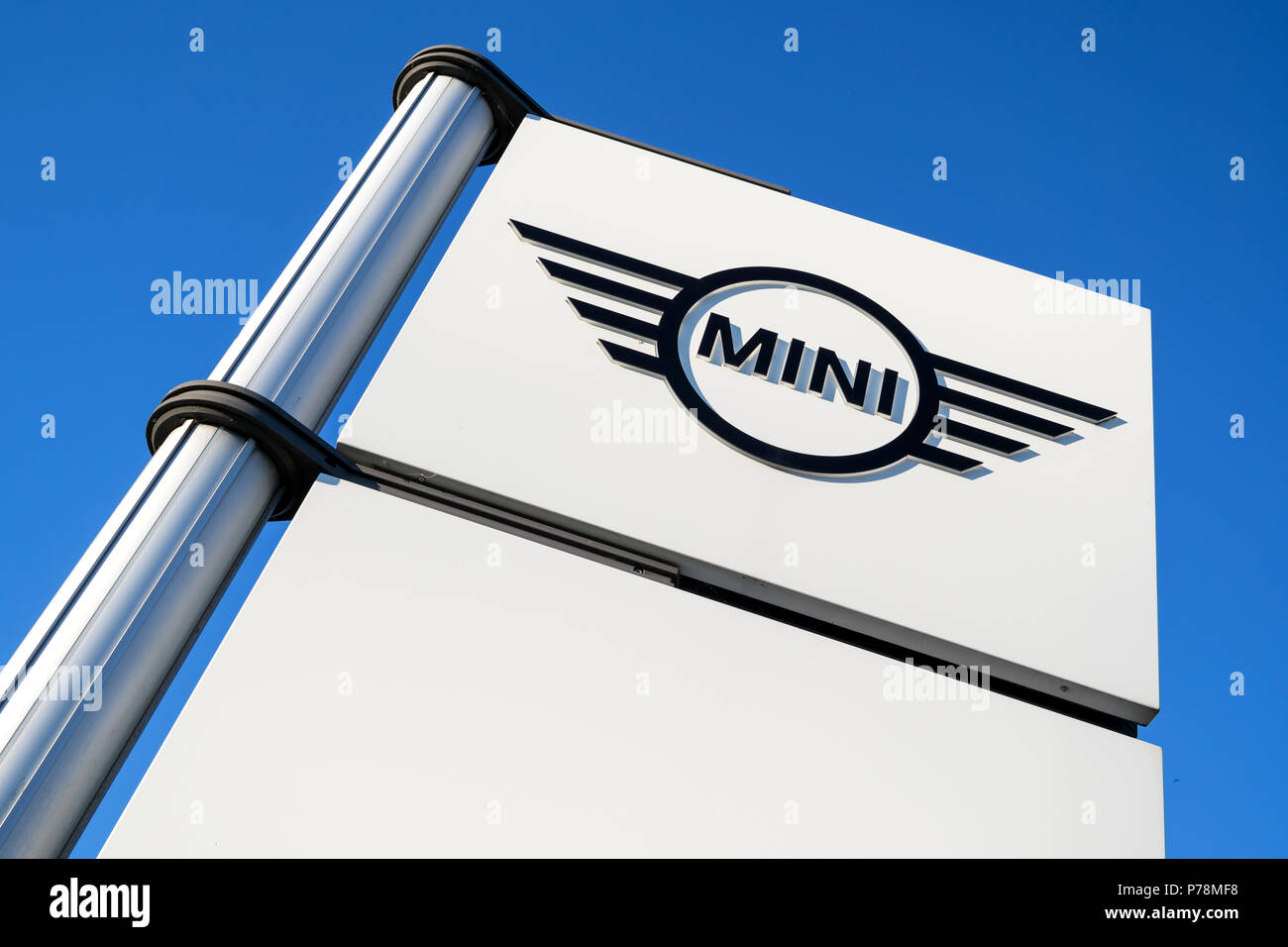 Mini auto logo hi-res stock photography and images - Alamy