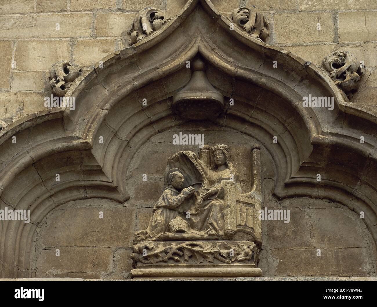ARTE GOTICO. ESPAÑA. IGLESIA DE SANTA MARIA MAGDALENA. Construida entre ...