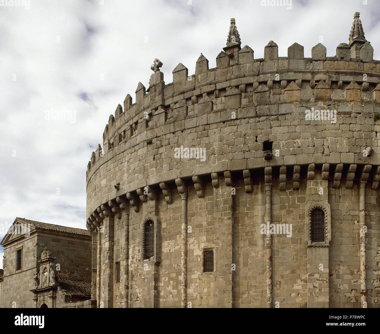 CATEDRAL DEL SALVADOR. Construida entre los siglos XII y XIV. Vista de ...
