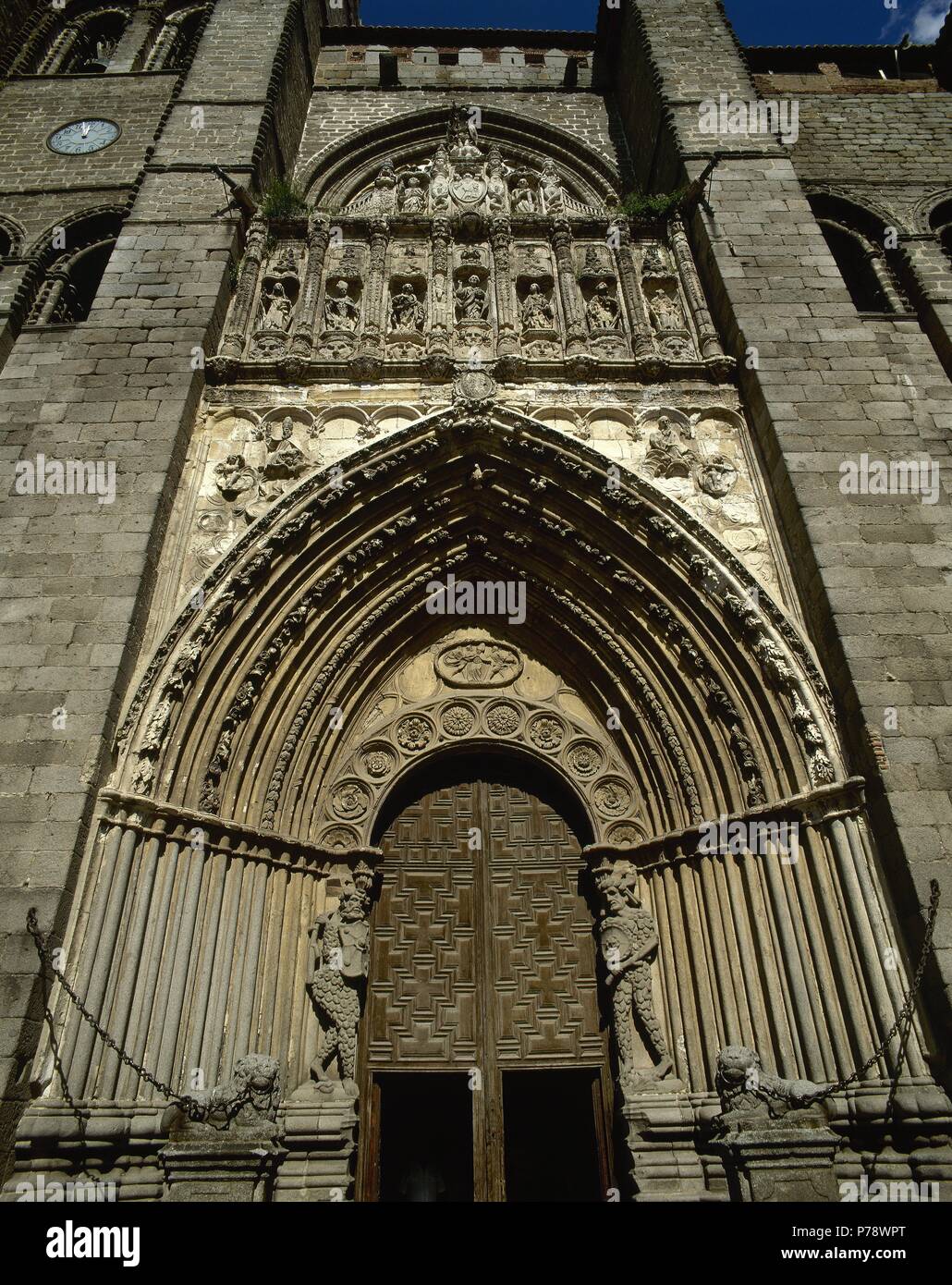 ARTE GOTICO. ESPAÑA. CATEDRAL DEL SALVADOR. Iniciada en el siglo XII en ...