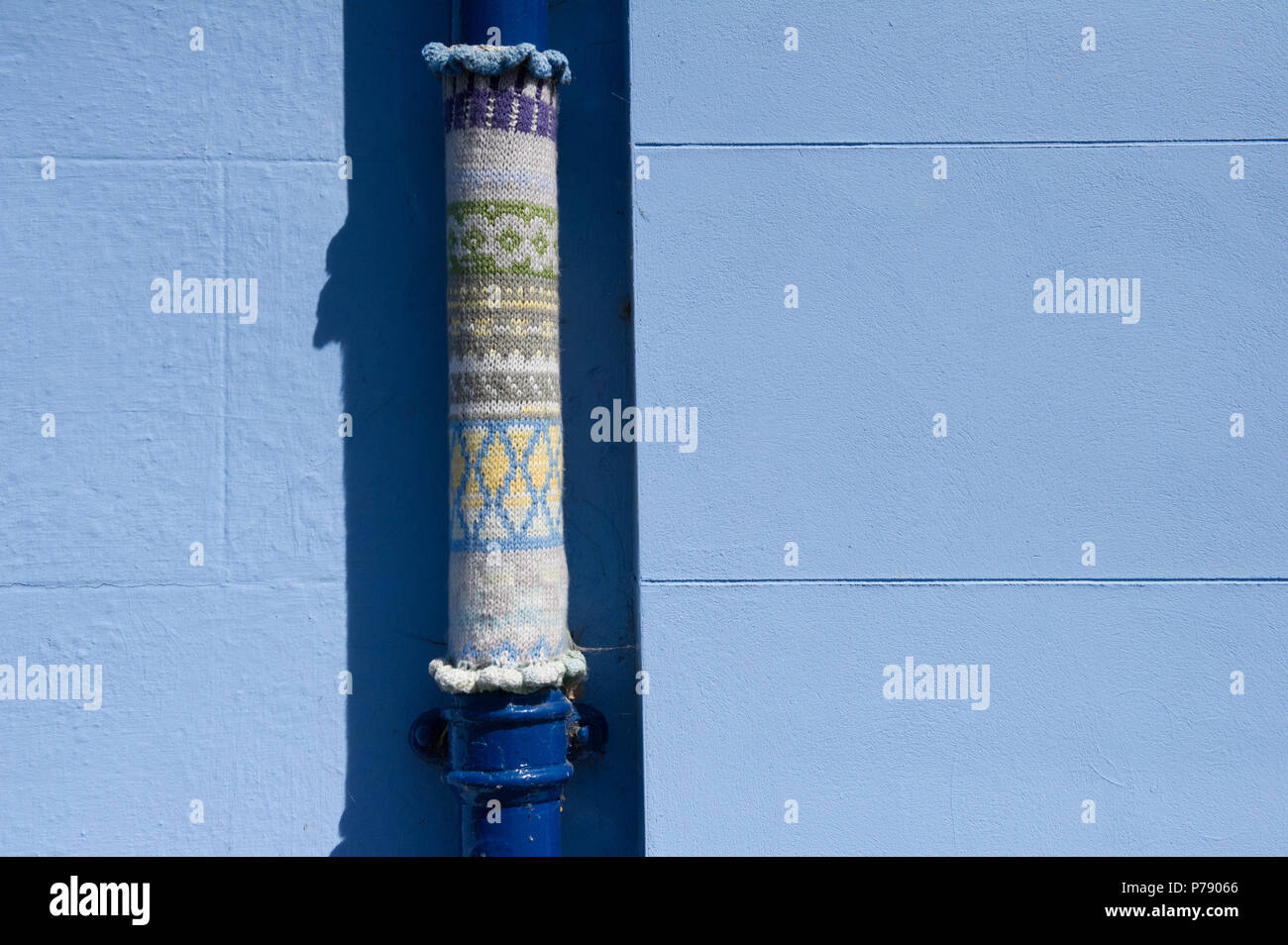 Downpipe into drain hi-res stock photography and images - Alamy