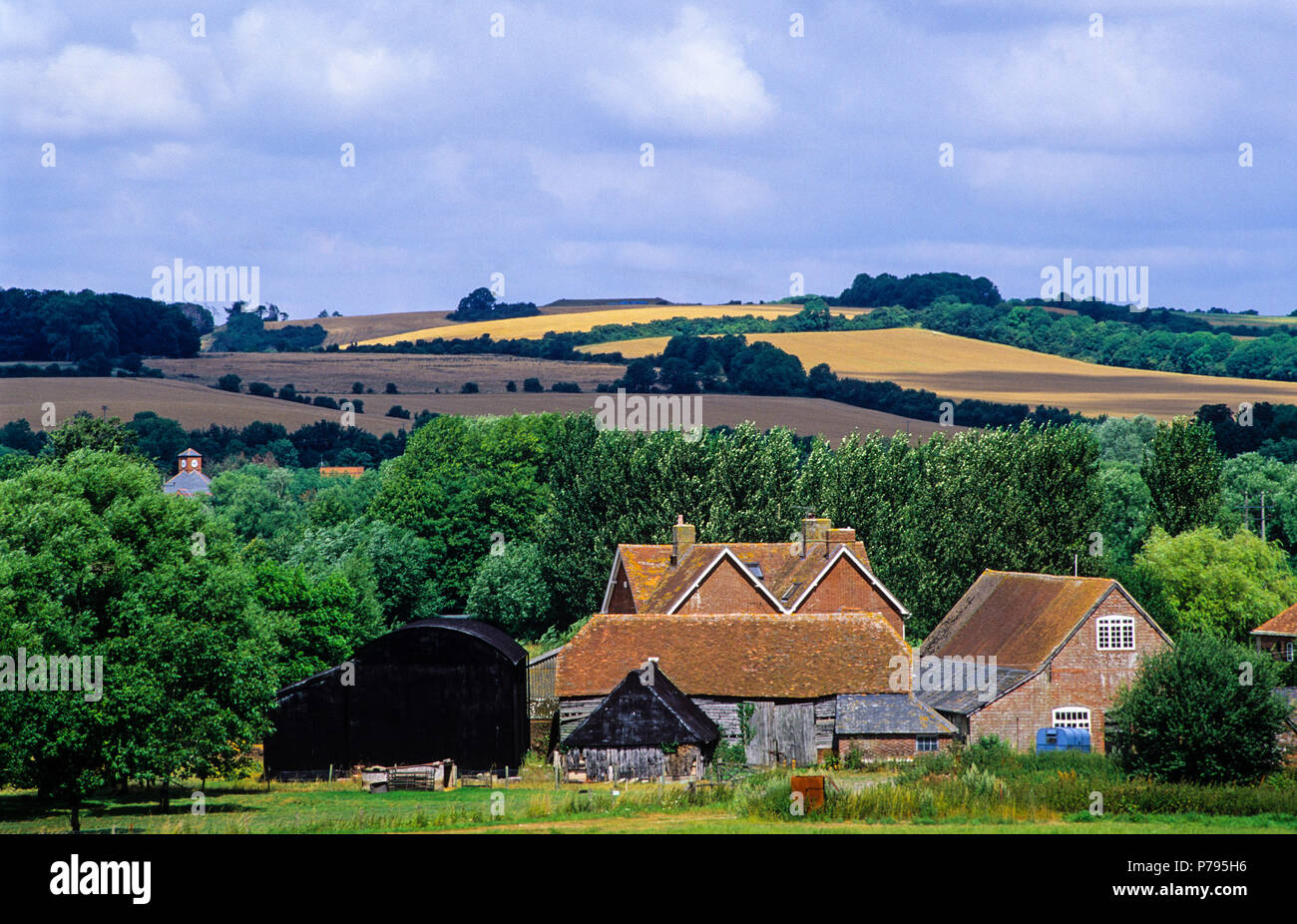 Rural landscape england hi-res stock photography and images - Alamy