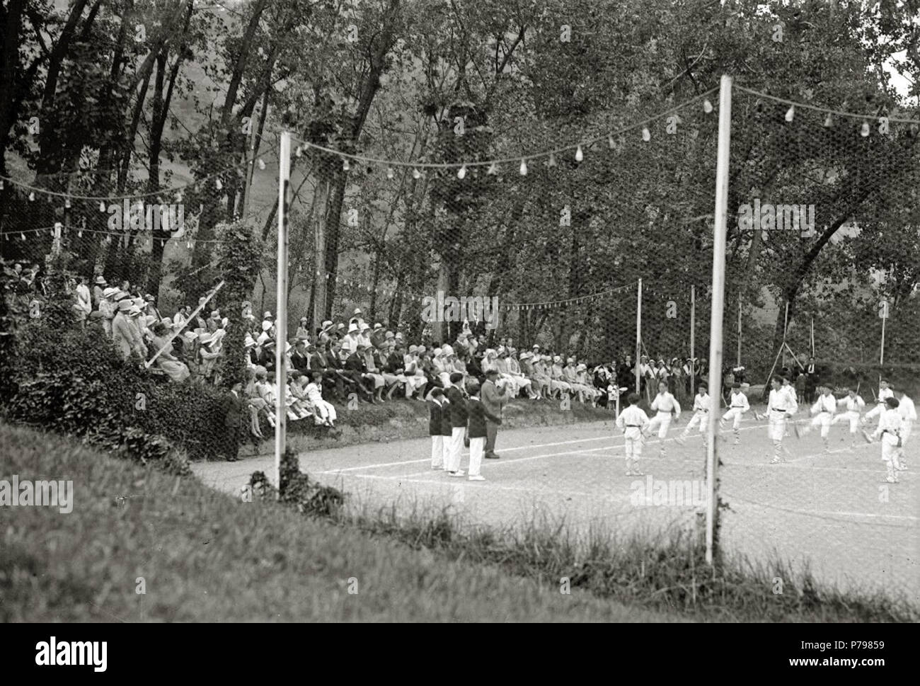 Español: Título original: Escenas de la fiesta de la Beneficencia en la ...
