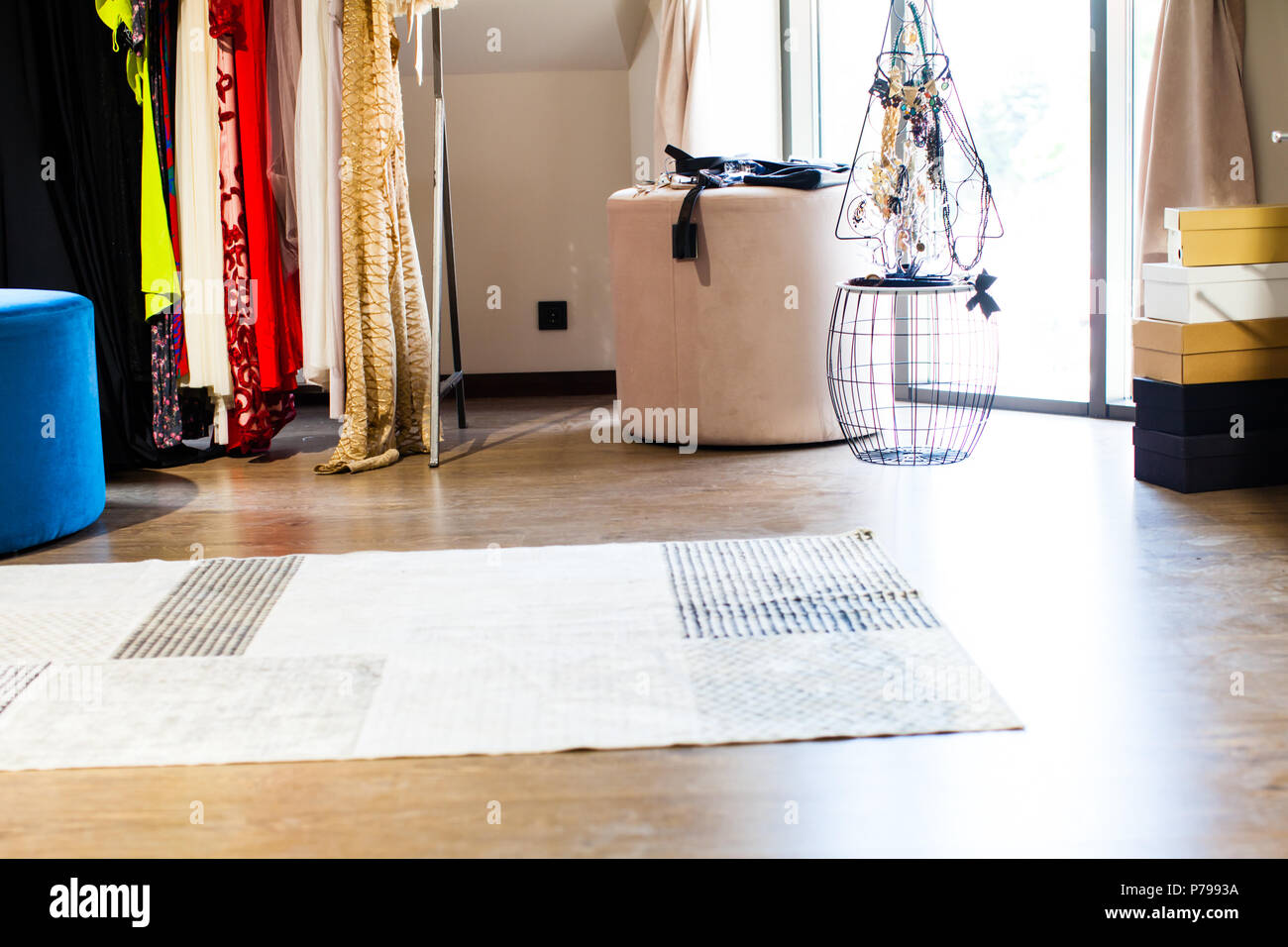 Clothing store changing room hi-res stock photography and images - Alamy